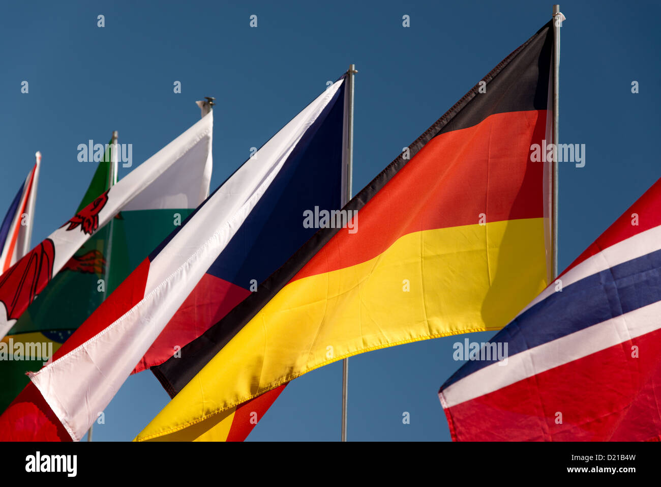 Row national flags world hi-res stock photography and images - Alamy