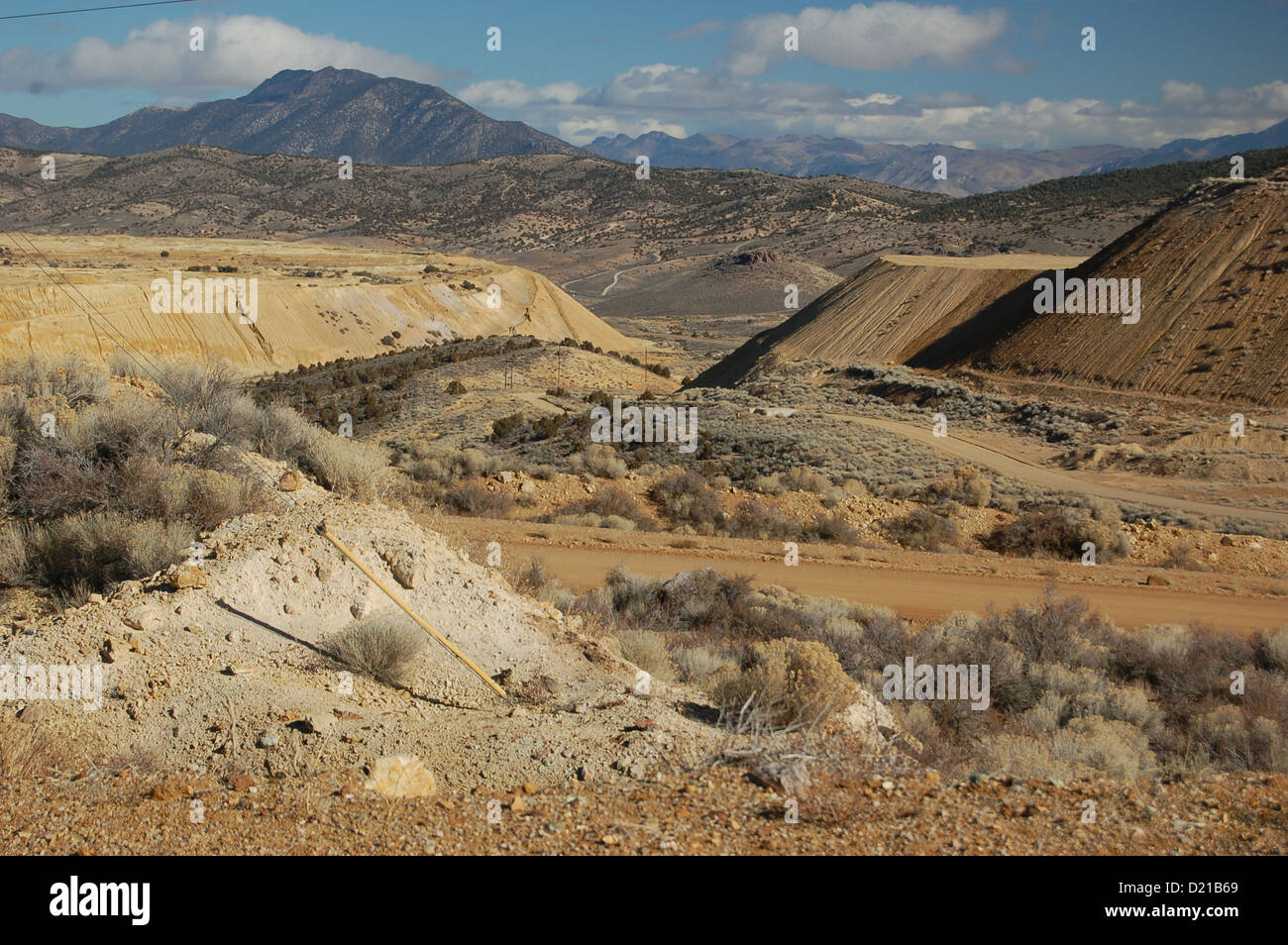 Copper mine in Ruth, NV with mountains Stock Photo - Alamy