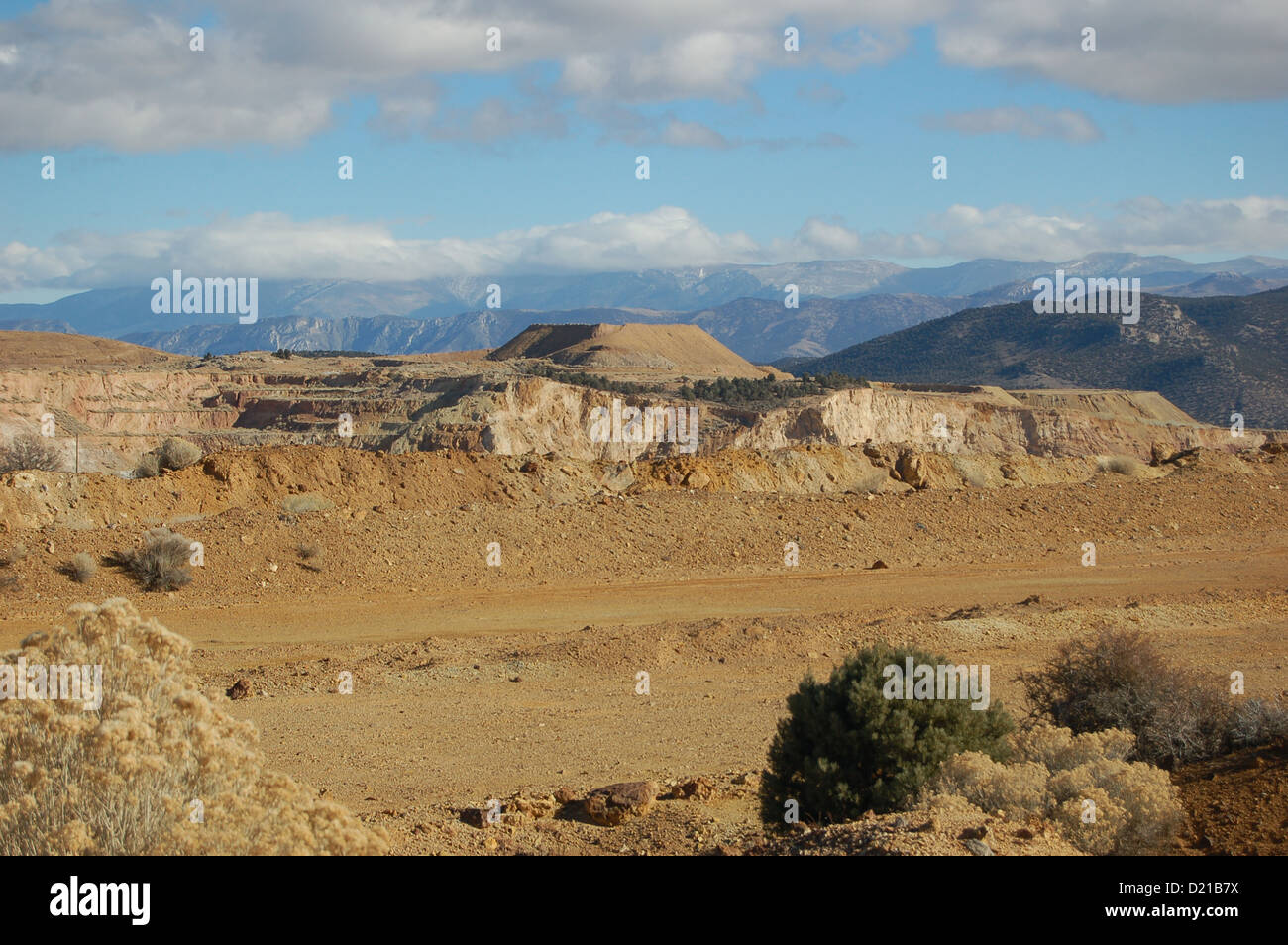 Copper mine in Ruth, NV with mountains Stock Photo - Alamy