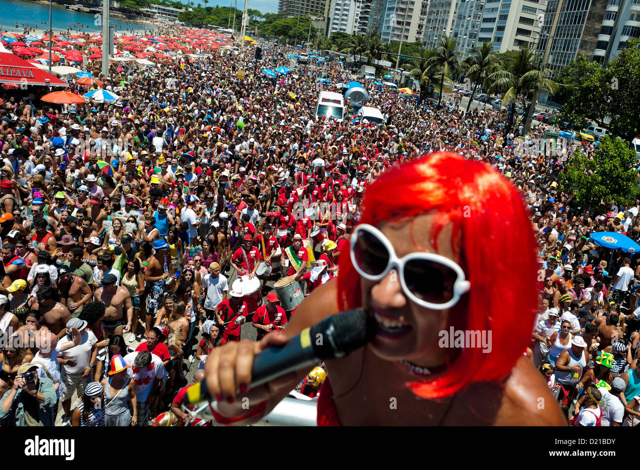 Rio de janeiro party hi-res stock photography and images - Alamy
