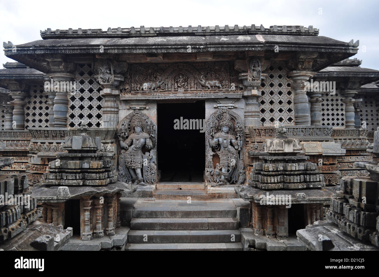 Astonishingly beautiful entrance of Chennakesava Temple (Keshava ...
