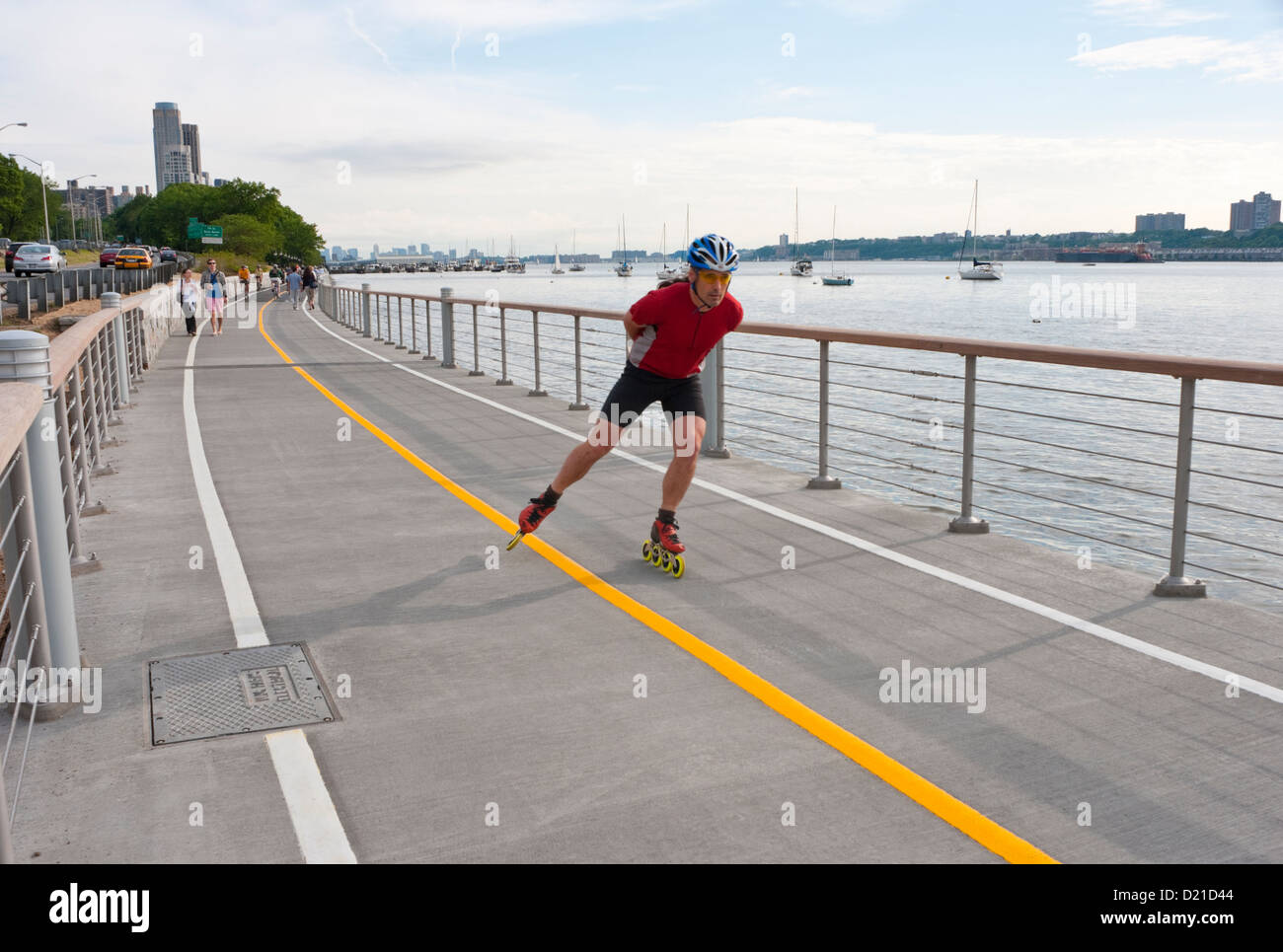 Rollerblader on Riverwalk in Riverside Park Stock Photo - Alamy