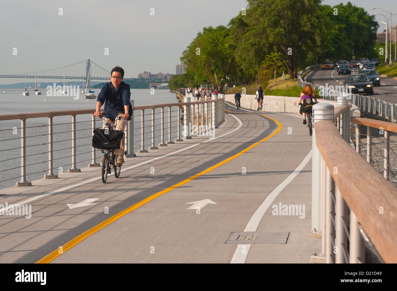 New york cycling hudson river greenway hi-res stock photography and ...