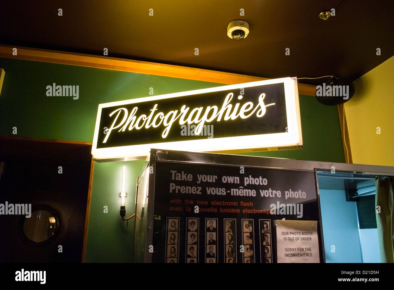 Picture of a Photo Booth Stock Photo - Alamy