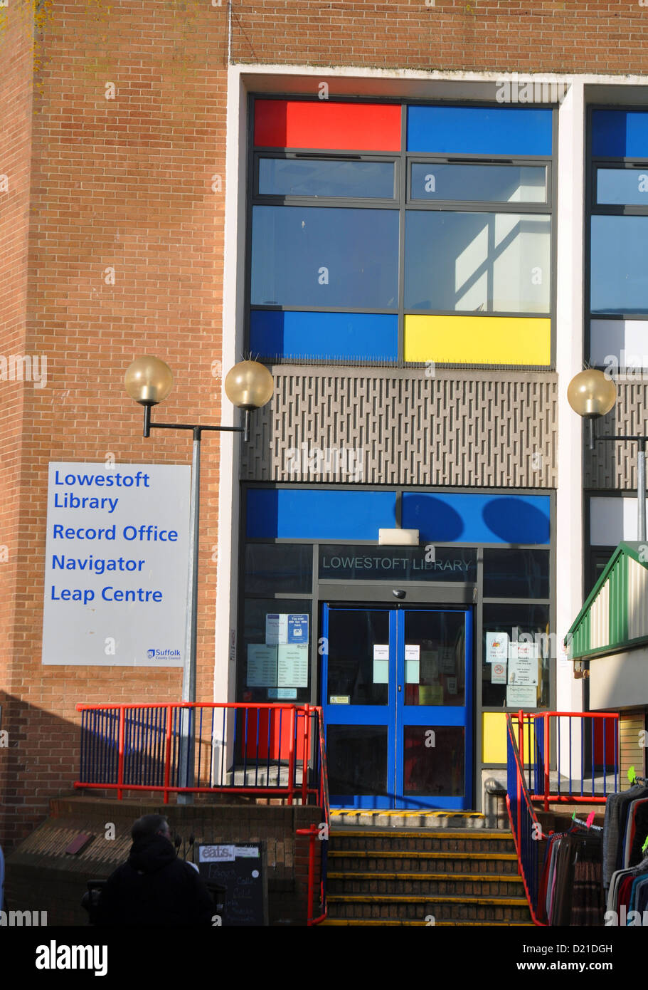 Community library uk hi-res stock photography and images - Alamy