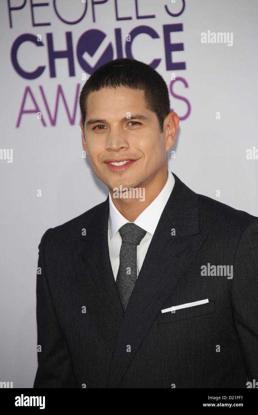 Actor J.D. Pardo arrives at the 39th Annual People's Choice Awards at ...