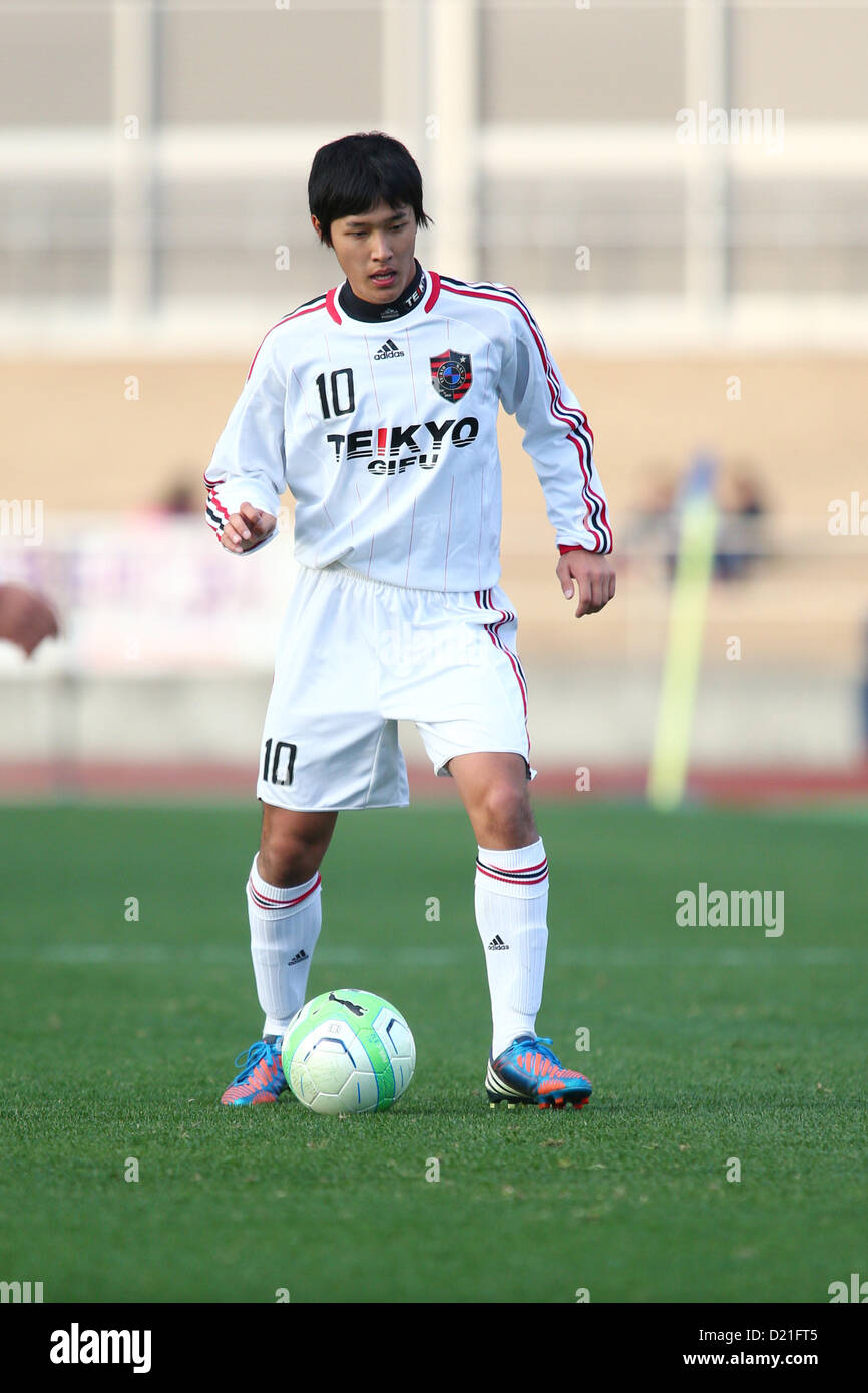 Shohei Mishima (Teikyo-Dai Kani), DECEMBER 31, 2012 - Football / Soccer ...