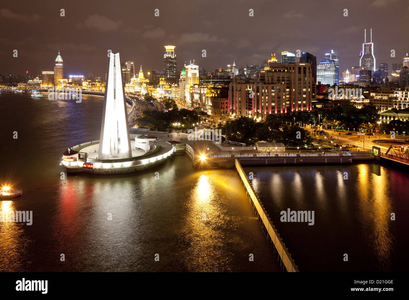 The bund view hi-res stock photography and images - Alamy