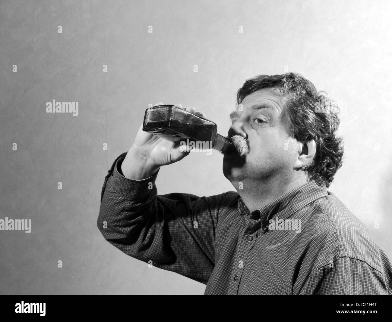 Abuse silhouette man Black and White Stock Photos & Images - Alamy