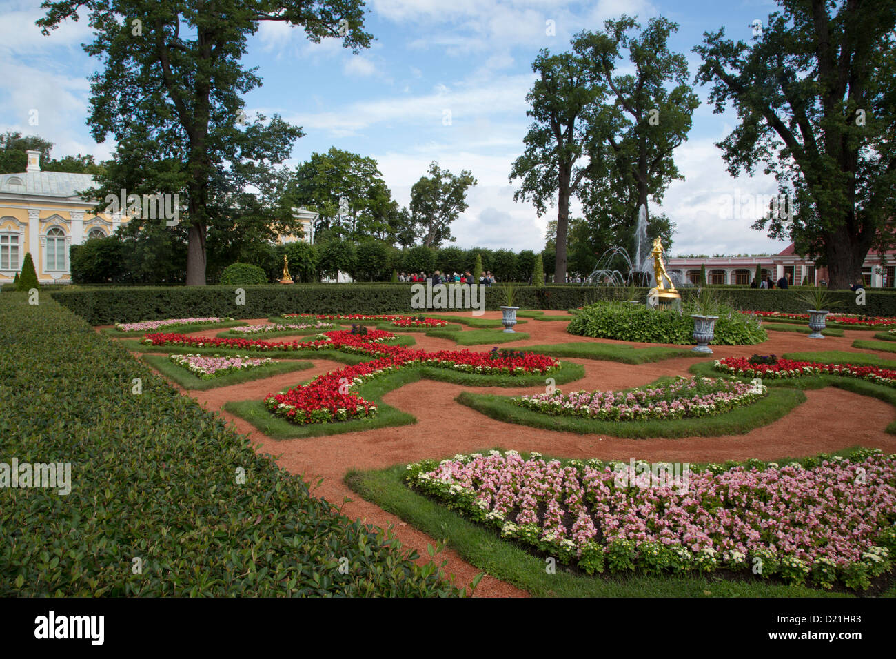 Peterhof palace russia hi-res stock photography and images - Alamy
