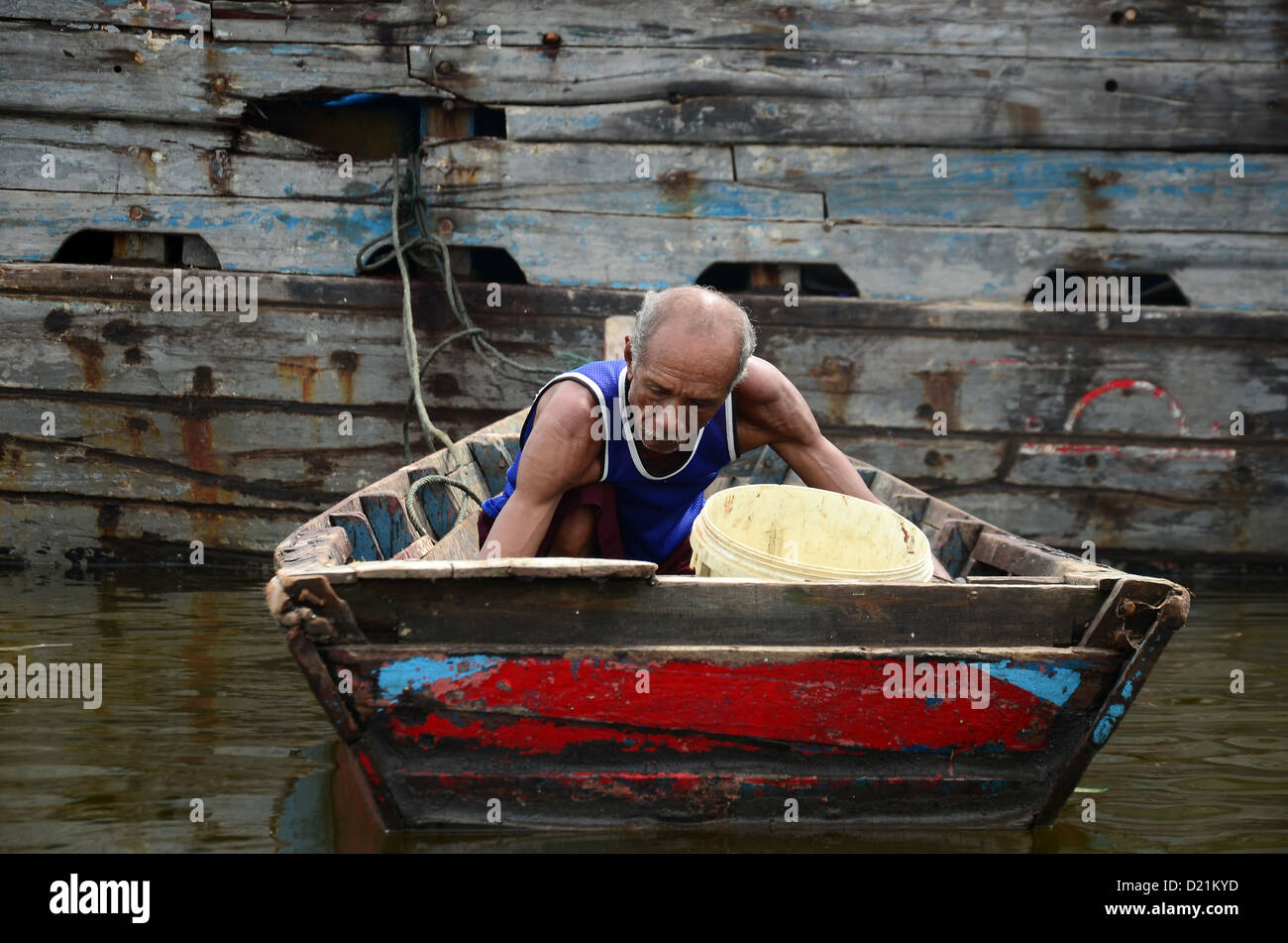 Human interest hi-res stock photography and images - Alamy