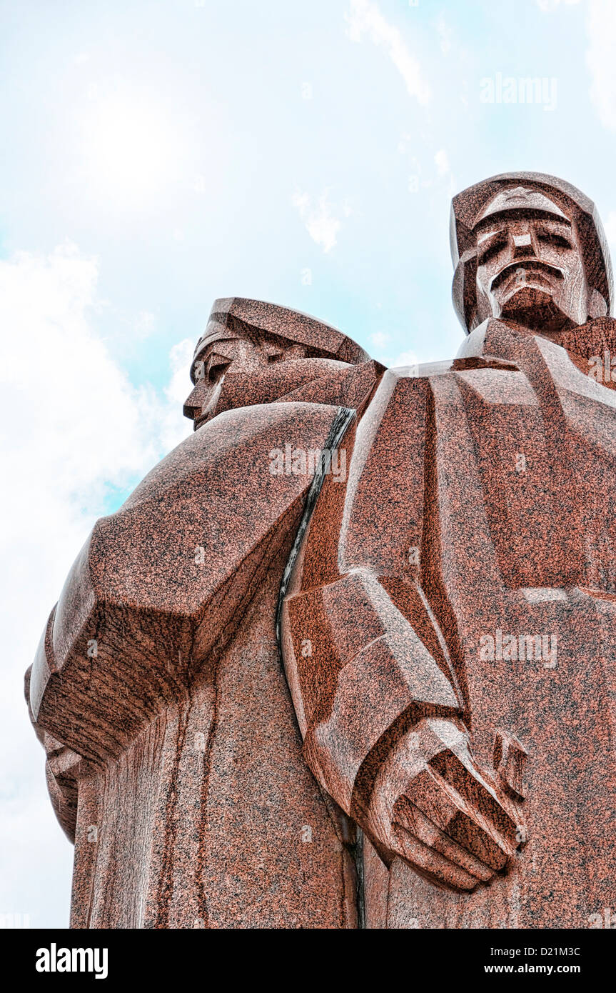 Red riflemen statue hi-res stock photography and images - Alamy