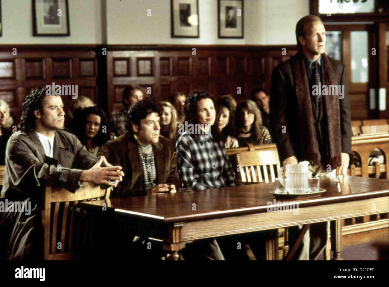 Michael Michael John Travolta, Robert Pastorelli, Andie MacDowell ...