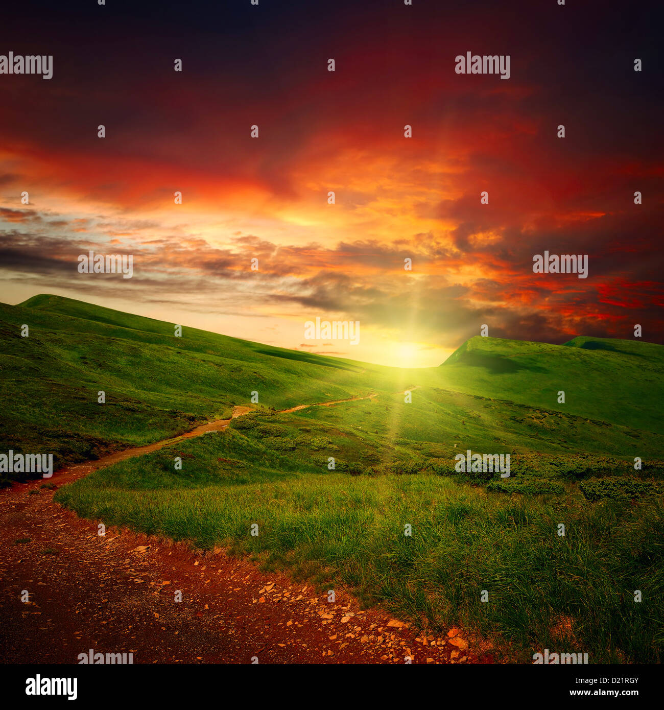 Sunset through stones hi-res stock photography and images - Alamy