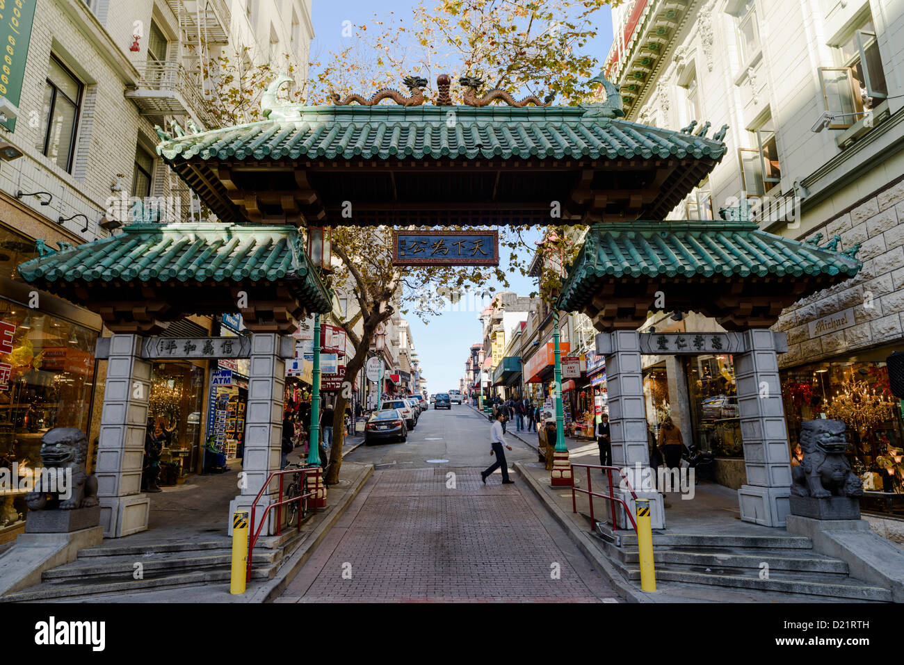 San Francisco Chinatown Dragon Gate High Resolution Stock Photography ...