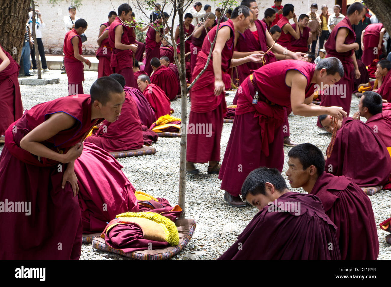 Tibetan monks debate hi-res stock photography and images - Alamy