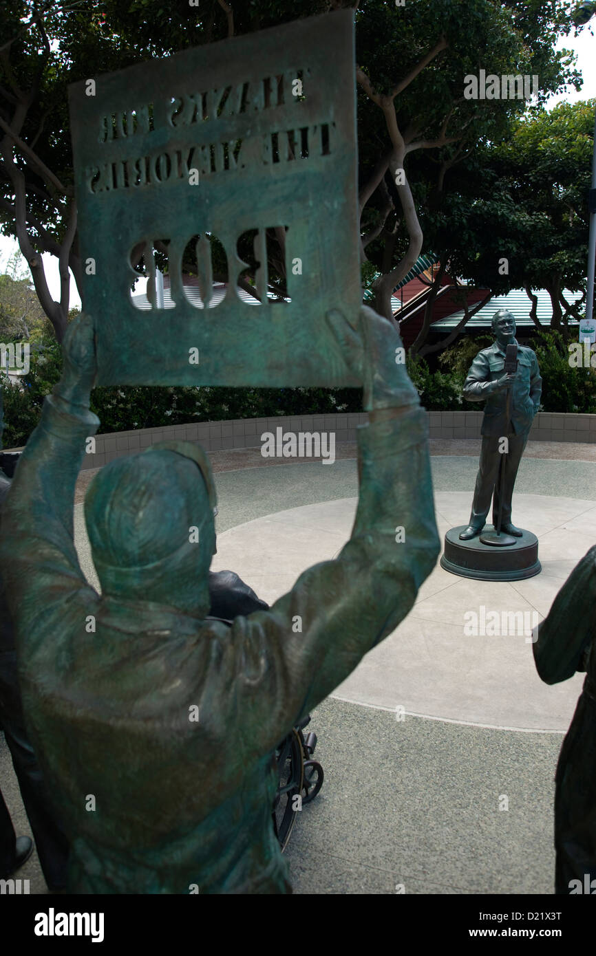 NATIONAL SALUTE TO BOB HOPE MEMORIAL AT USS MIDWAY MOLE PARK SAN DIEGO ...
