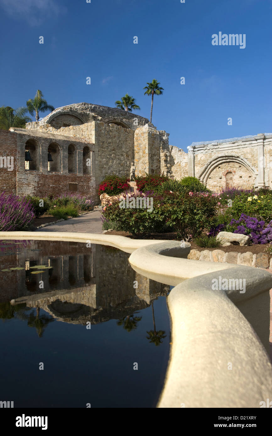 KOI POND GARDEN GREAT STONE CHURCH RUINS MISSION SAN JUAN CAPISTRANO ...