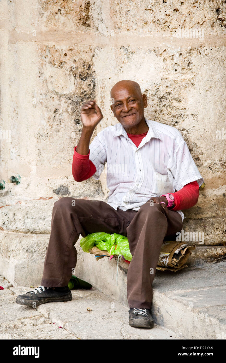 Cuba, Havana, elderly Stock Photo - Alamy