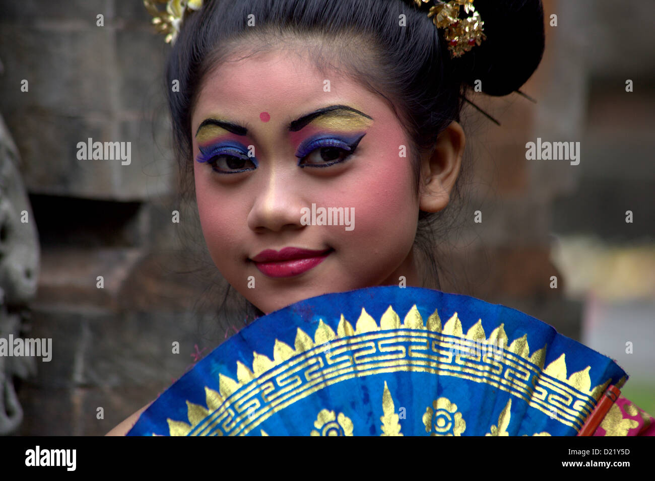 Young Balinese Girl ready for the temple dance Stock Photo - Alamy