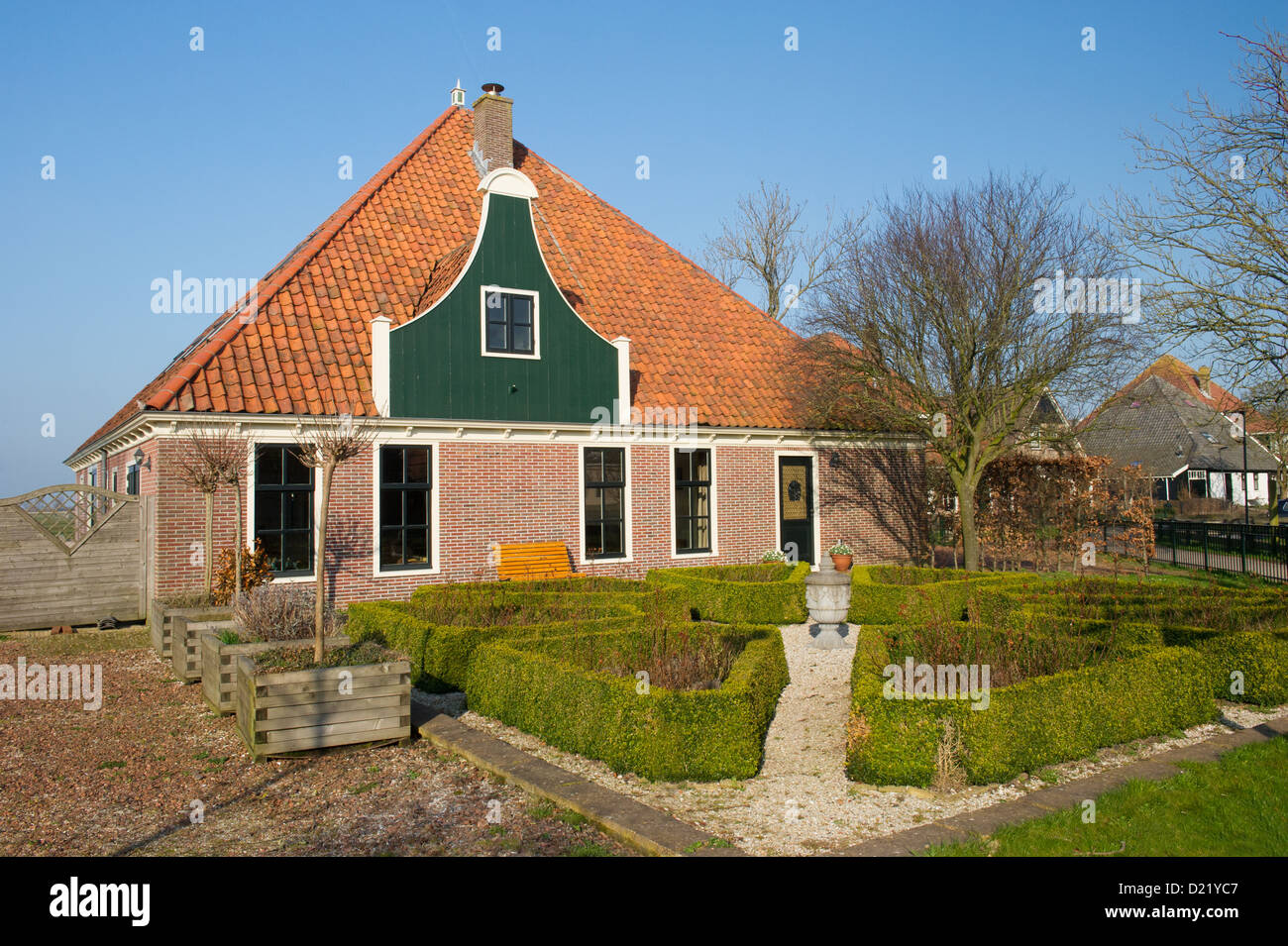 Typical Dutch farmhouse with green wooden front Stock Photo - Alamy