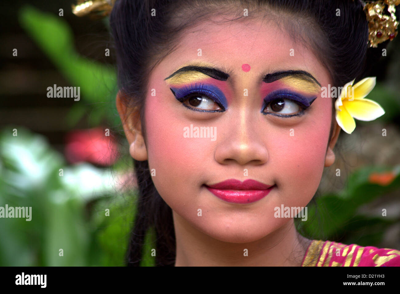 Young Balinese Girl ready for the temple dance Stock Photo - Alamy