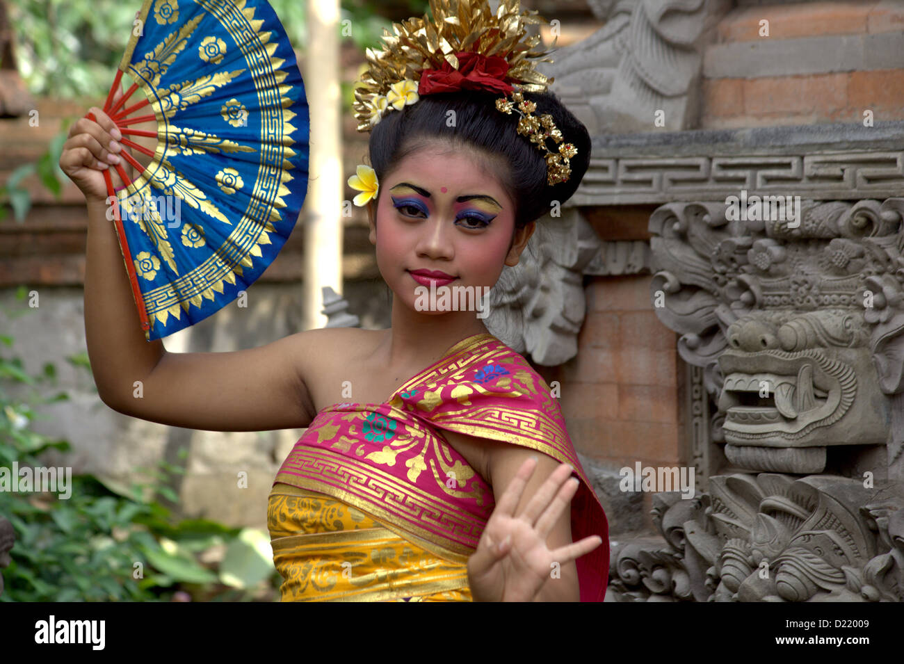 Young Balinese Girl ready for the temple dance Stock Photo - Alamy