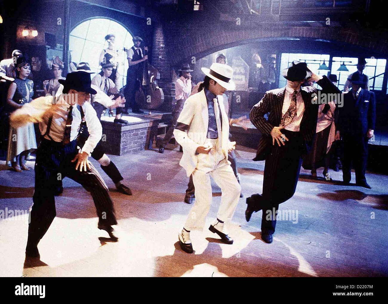Michael jackson moonwalker hi-res stock photography and images - Alamy