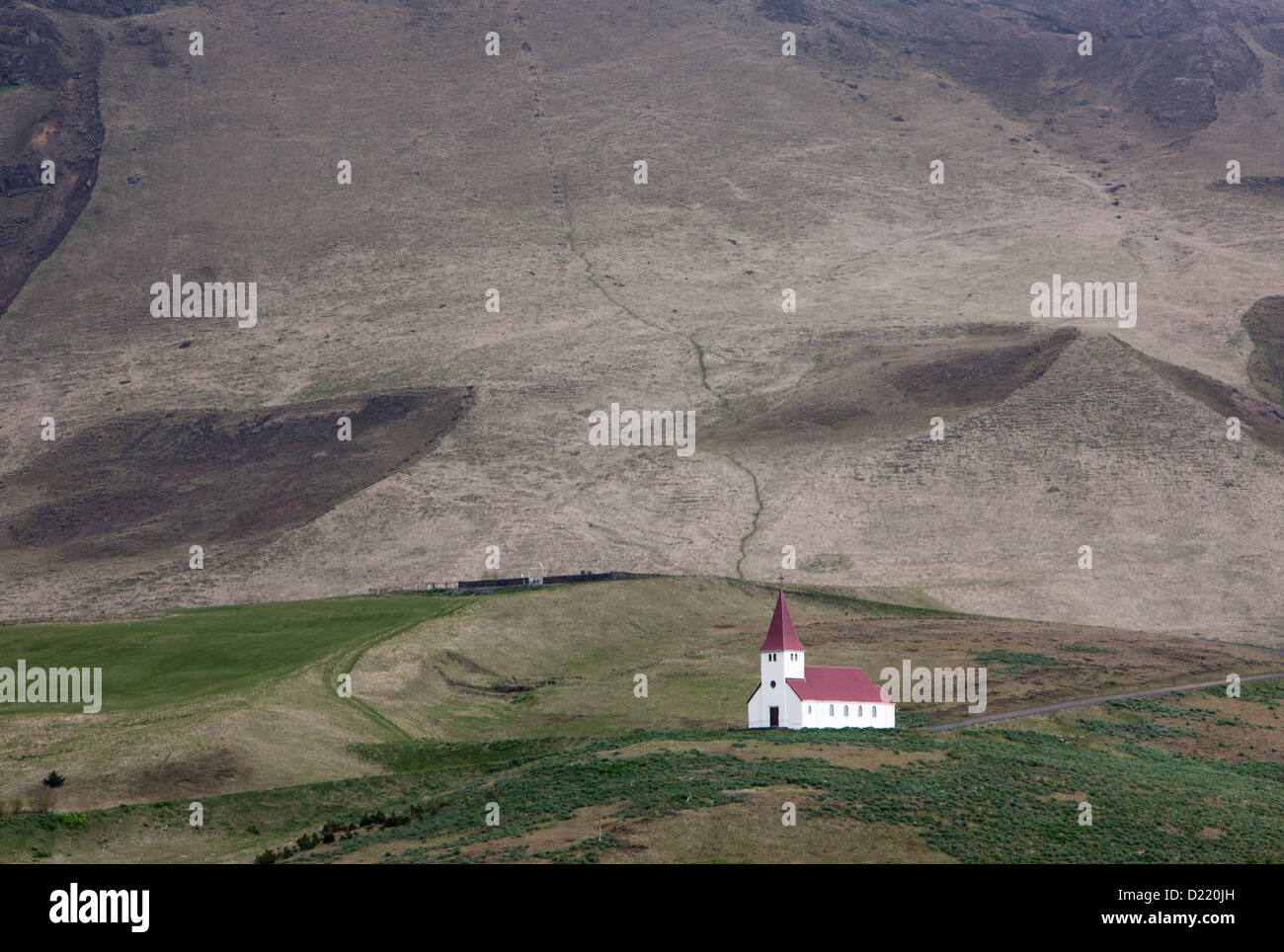 Mountainside church hi-res stock photography and images - Alamy