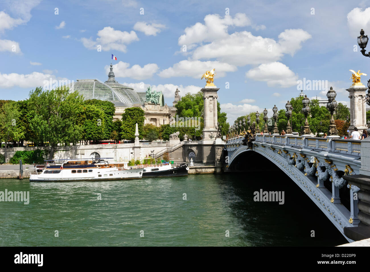 Pont Alexandre III (Alexander bridge), Paris, France Stock Photo - Alamy