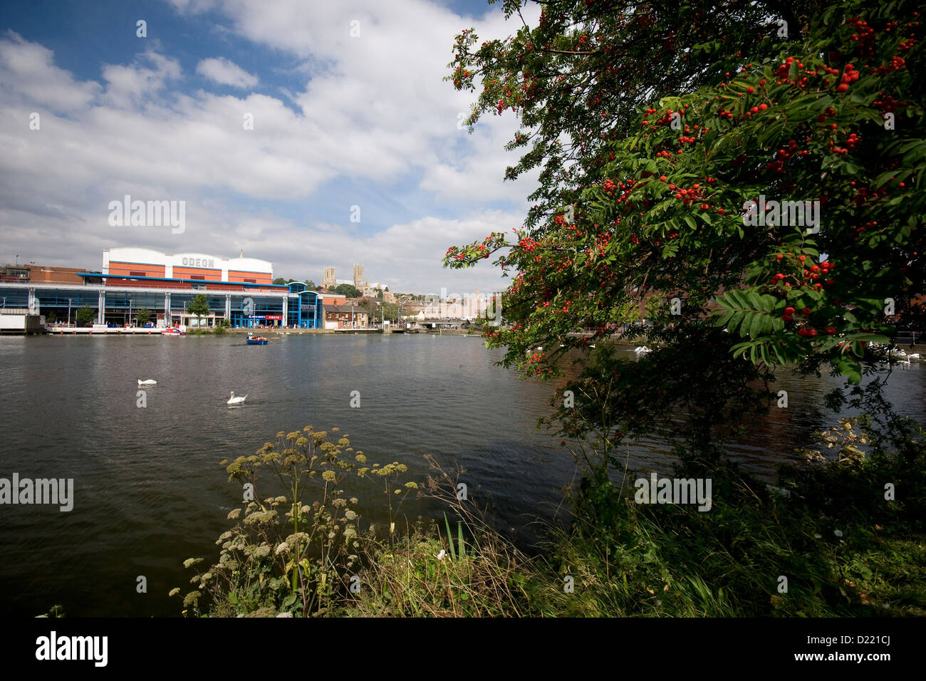 Brayford Waterfront and Pool with view of Lincoln Cathedral, Lincoln ...