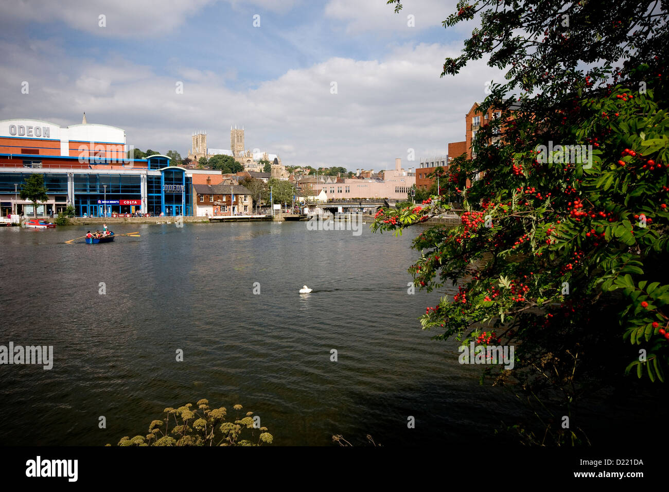Brayford Waterfront and Pool with view of Lincoln Cathedral, Lincoln ...