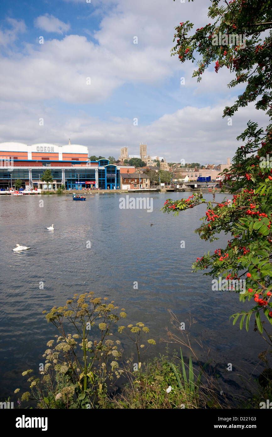 Brayford Waterfront and Pool with view of Lincoln Cathedral, Lincoln ...