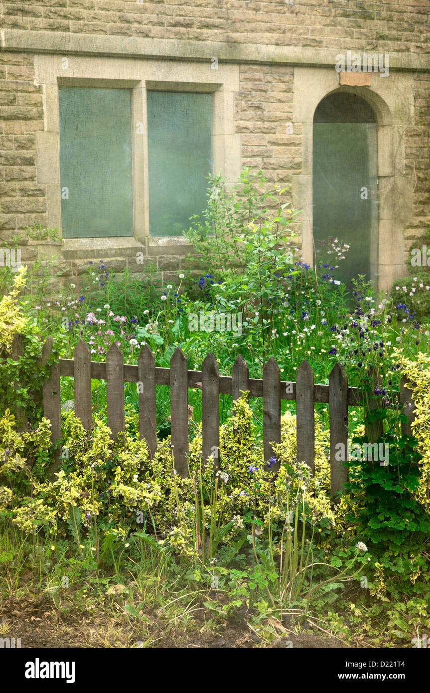 Neglected house yard Stock Photo - Alamy
