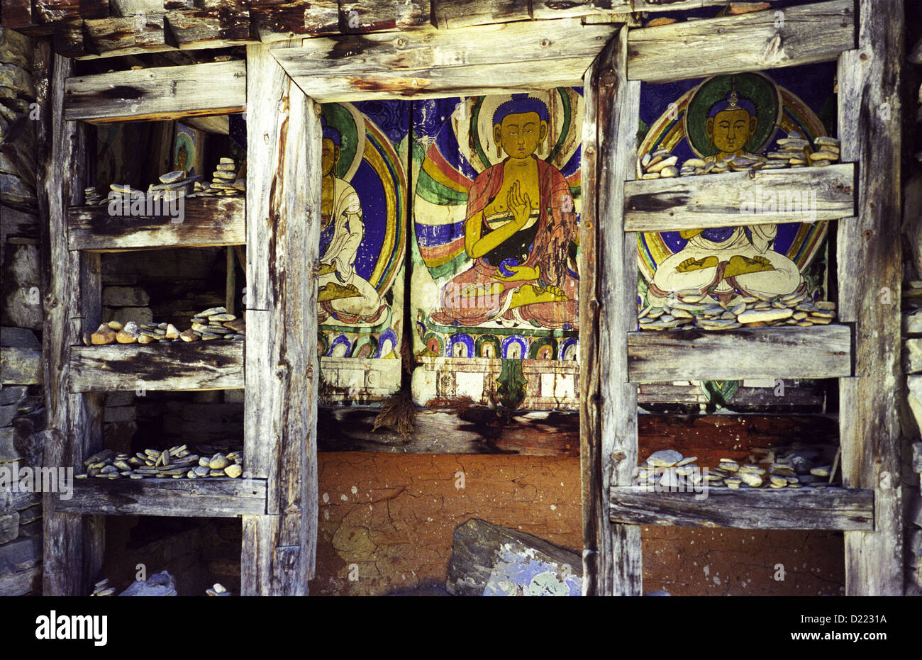 Gompa interior hi-res stock photography and images - Alamy