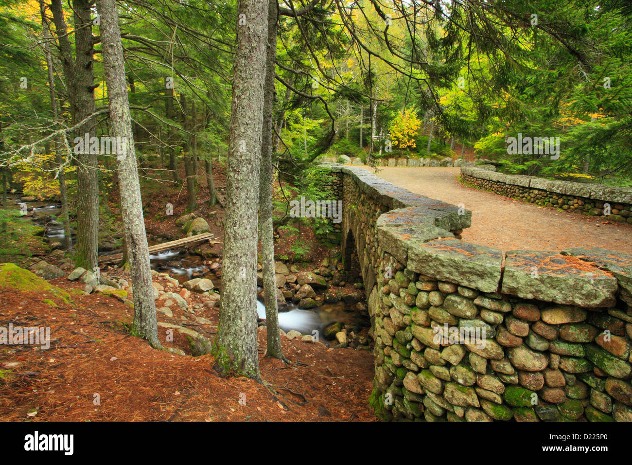 Cobblestone Carriage Road Bridge near Jordan Pond, Acadia National Park ...