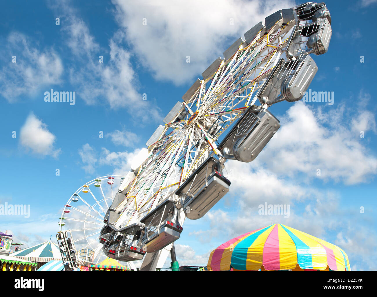 Midway fair games ferris wheel hi-res stock photography and images - Alamy