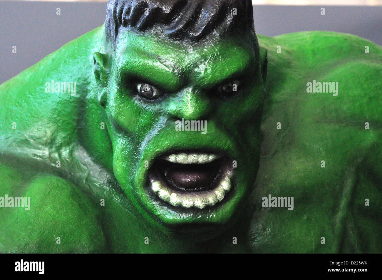 Valencia, Spain: Hulk statue at Museo de las Ciencias Príncipe Felipe ...