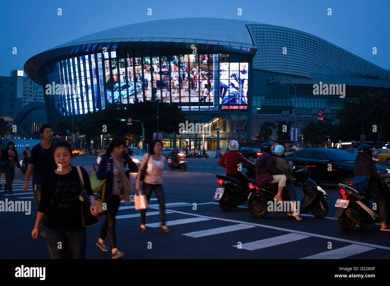Intersection traffic around a huge screen,Taipei Stock Photo - Alamy