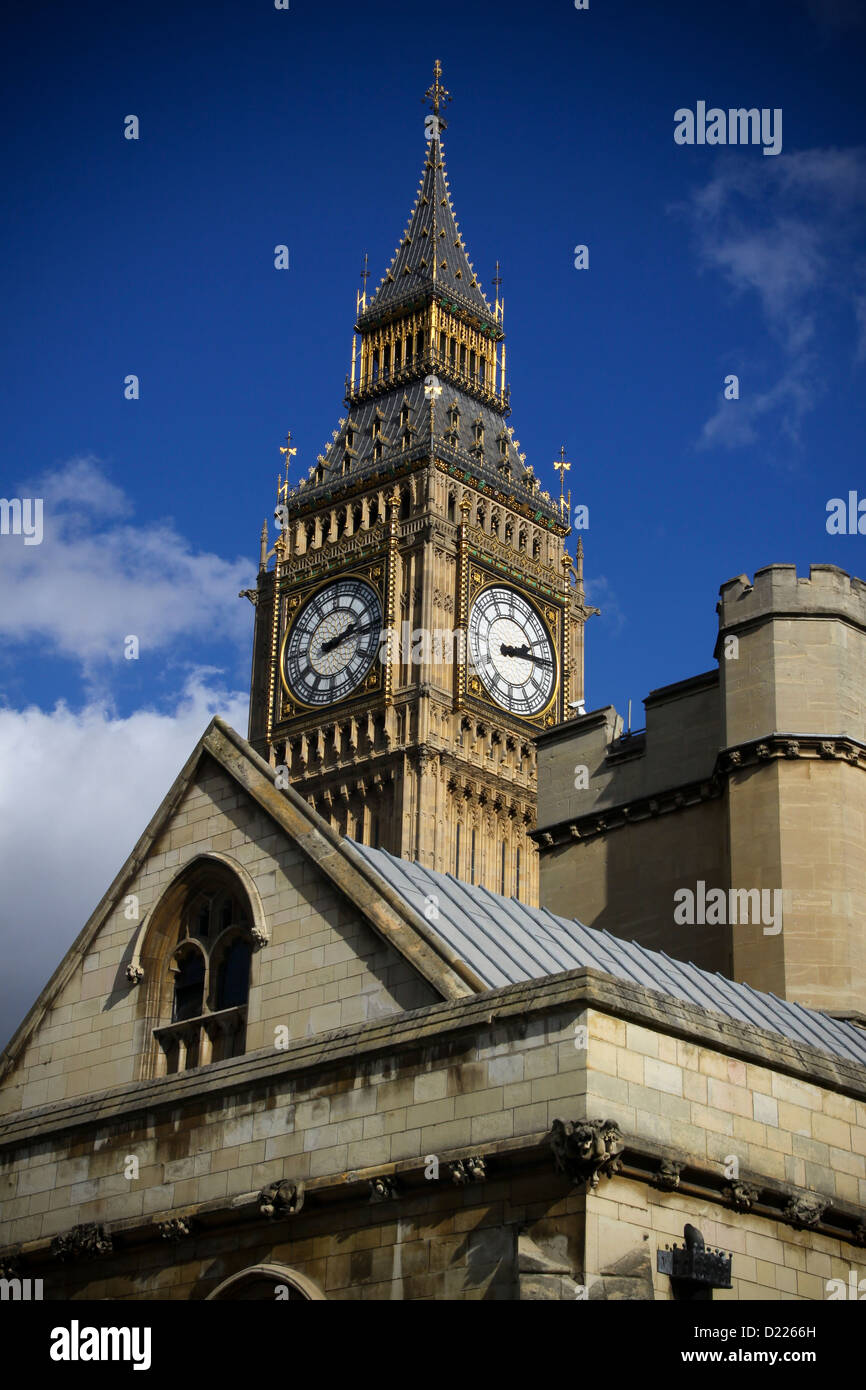 Big ben elizabeth tower clock face hi-res stock photography and images ...