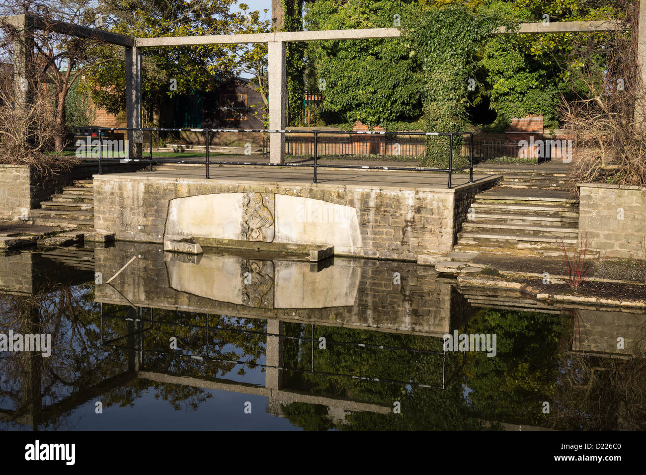 Queens park swindon hi-res stock photography and images - Alamy