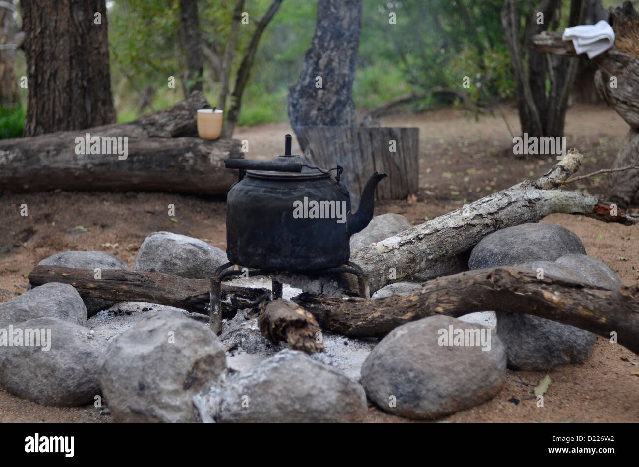 Photos of Africa,Ketel on bushfire Stock Photo - Alamy