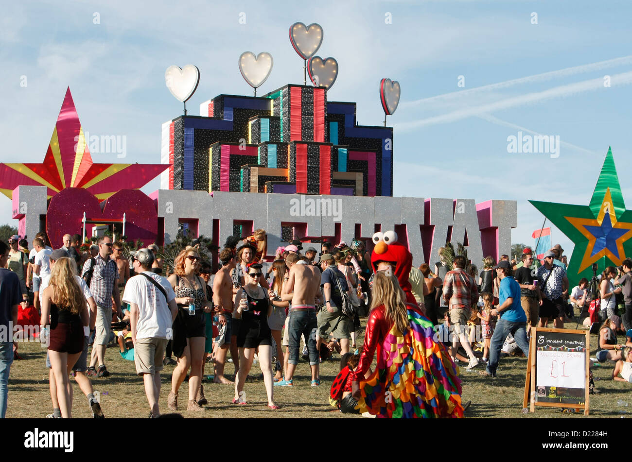 the bestival sign with crowds at bestival festival, isle of white, uk ...