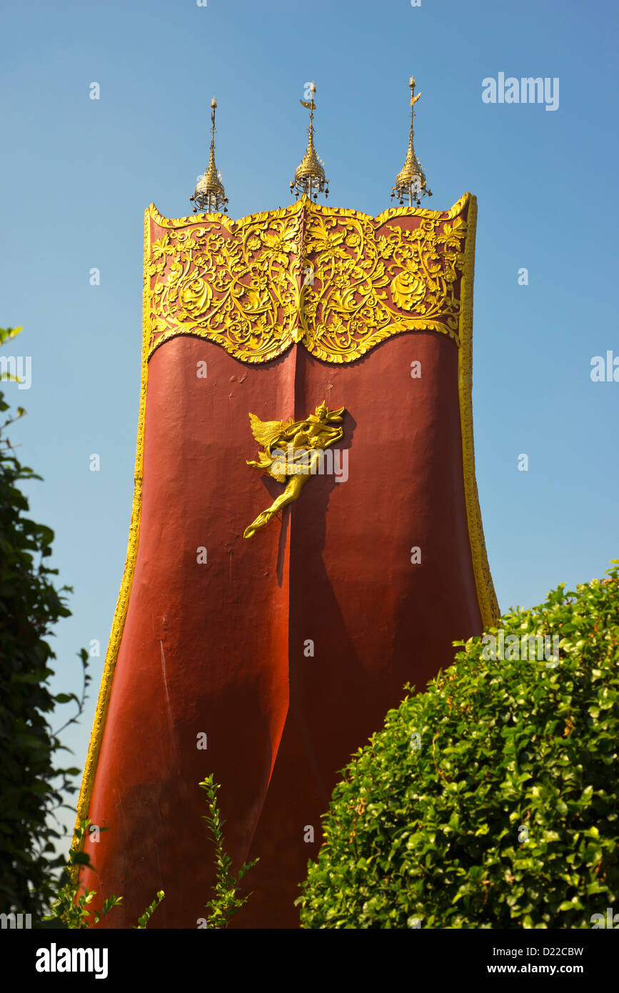 Karaweik Barge, Yangon, Myanmar, Burma Stock Photo - Alamy