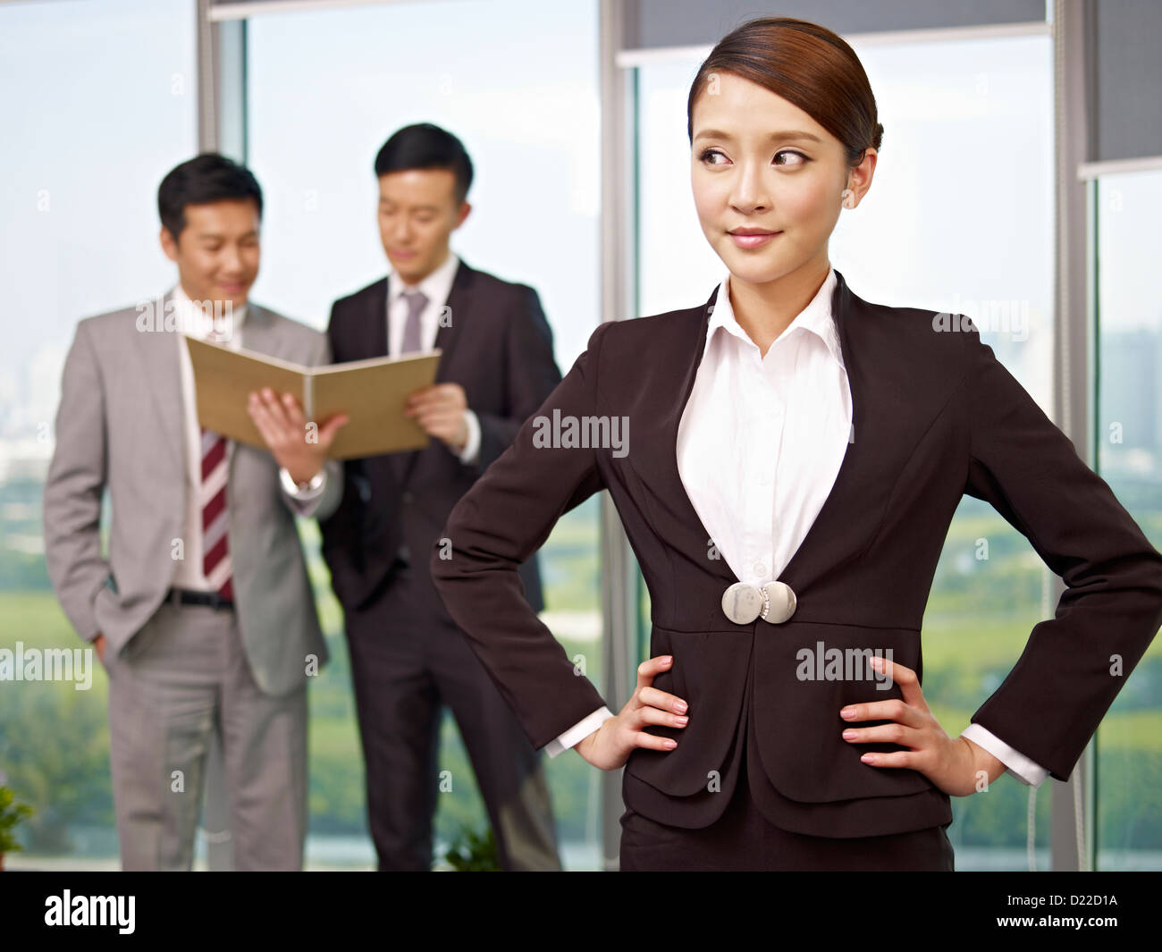 Asian work place hi-res stock photography and images - Alamy