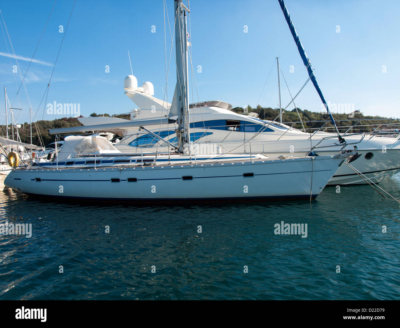 Harbor scene anchored ships hi-res stock photography and images - Alamy