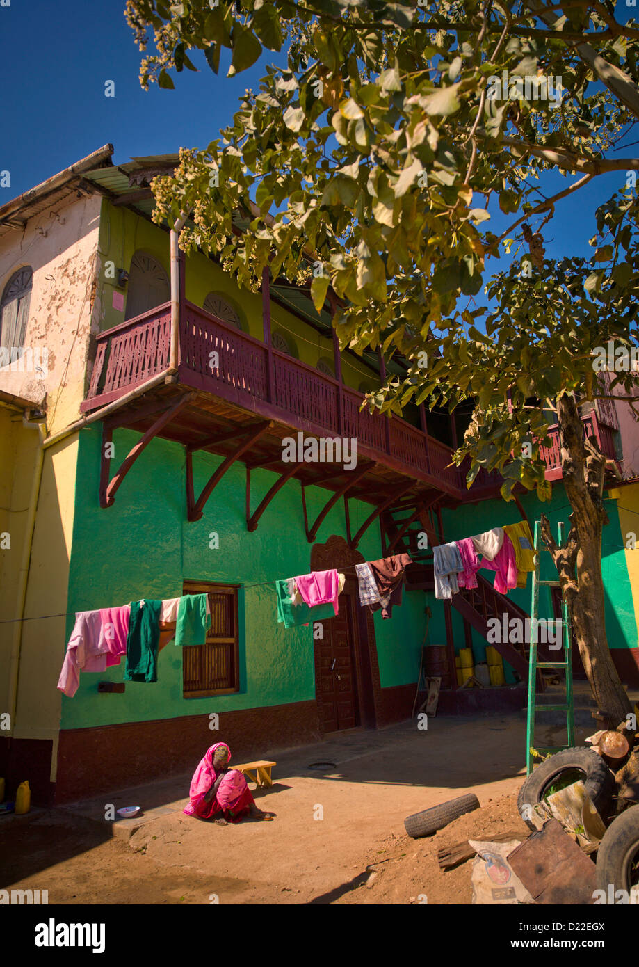 House With Balcony In Old Town, Harar, Ethiopia Stock Photo - Alamy