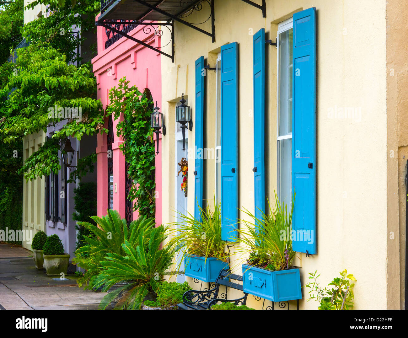 Rainbow row charleston hi-res stock photography and images - Alamy