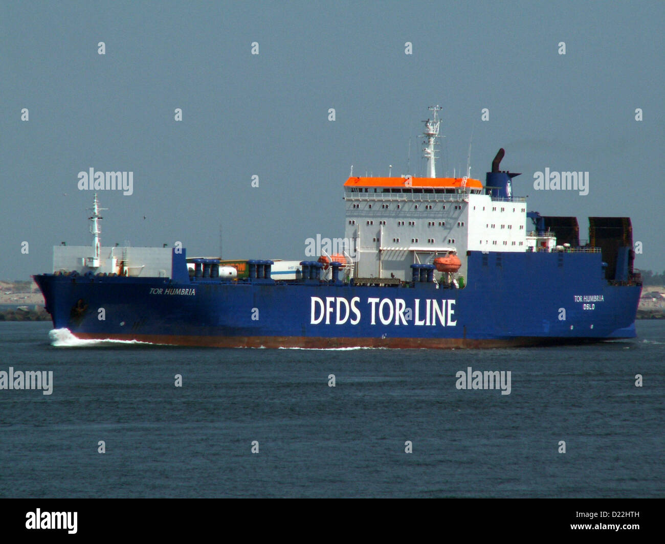 The Tor Humbria is a roll-on/roll-off (ro-ro) cargo vessel designed to ...