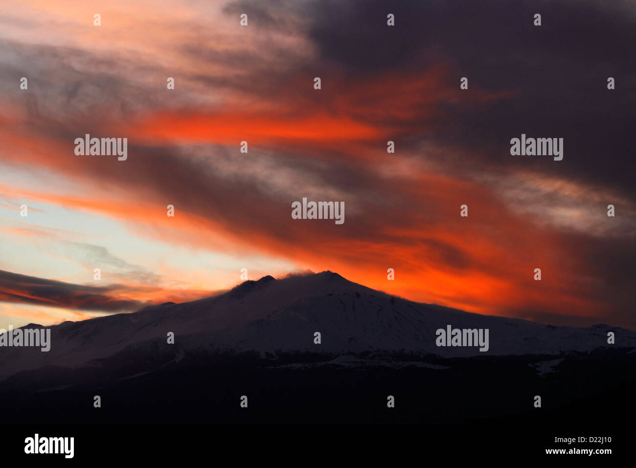 Sunset over the volcano Mount Etna in Sicily, Italy, viewed from ...